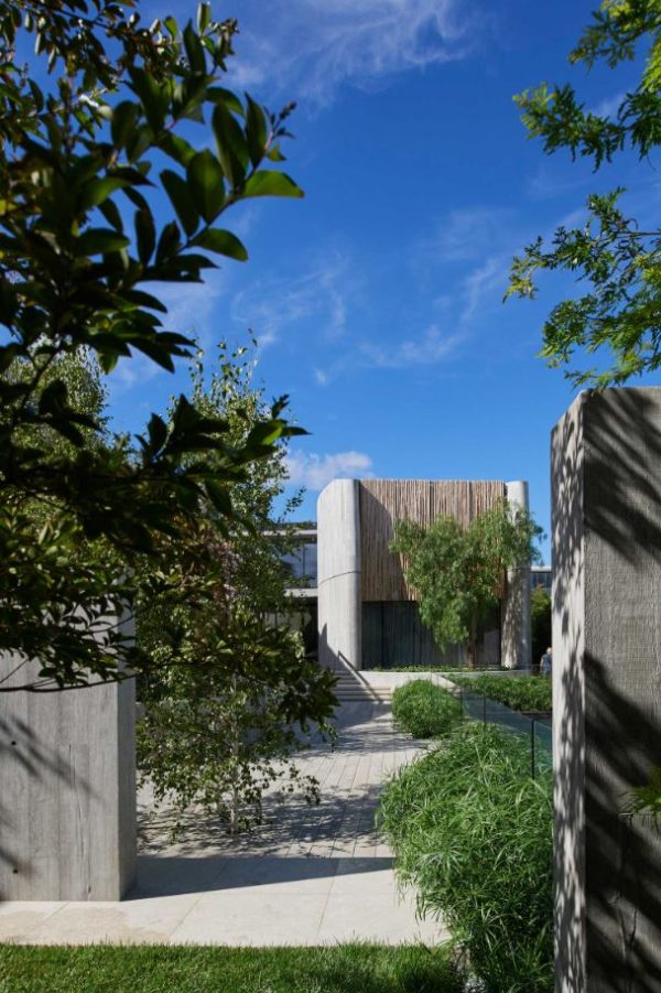 從混凝土開始的質感空間，Twig House沉浸式和諧自然